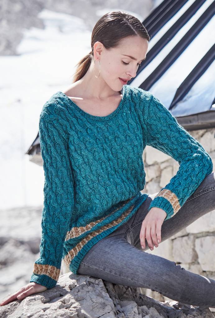Anleitung: Petrolfarbener Pulli im Zopfmuster
