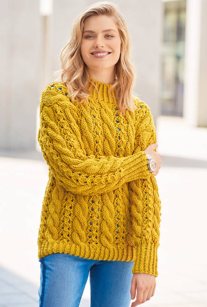 Anleitung: Senfgelber Pulli im Zopf-Ajourmuster